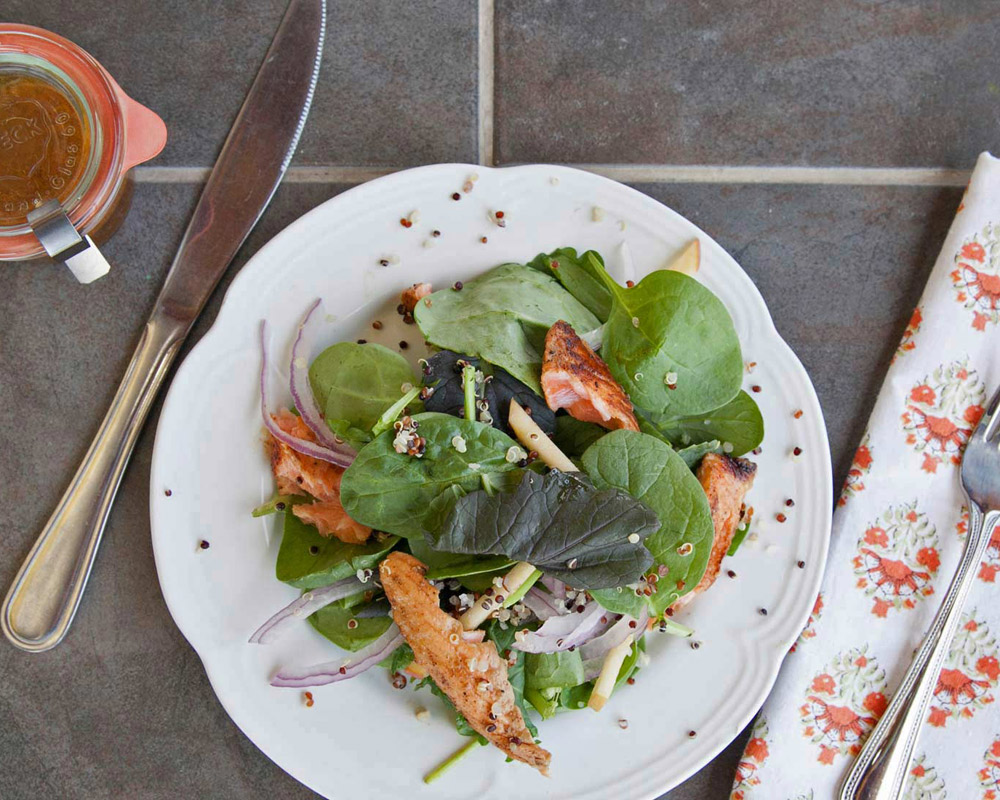 Spinach Salad With Salmon Quinoa And Curry Dressing Earthbound Farm